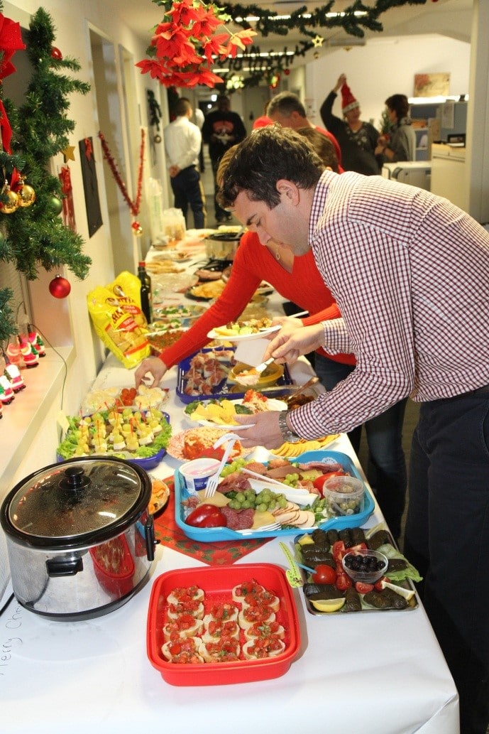 How to Throw The Best Corporate Christmas Party & Impress Your Boss