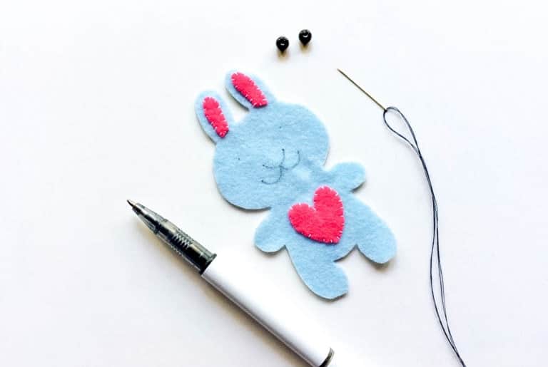 DIY Felt Bunny Plushie | How to Make a Felt Plushie Bunny